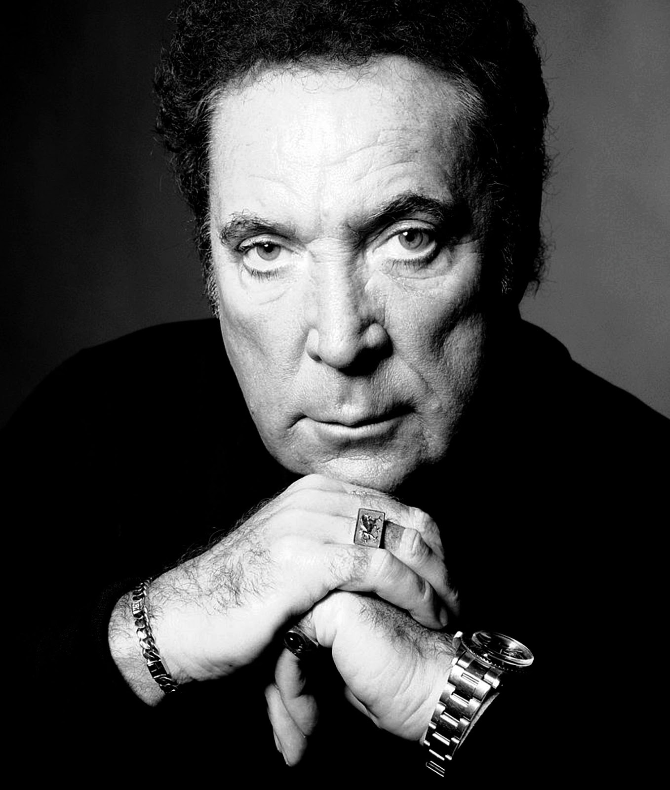 Welcome to RolexMagazine.com: Tom Jones Yellow Gold Rolex Submariner