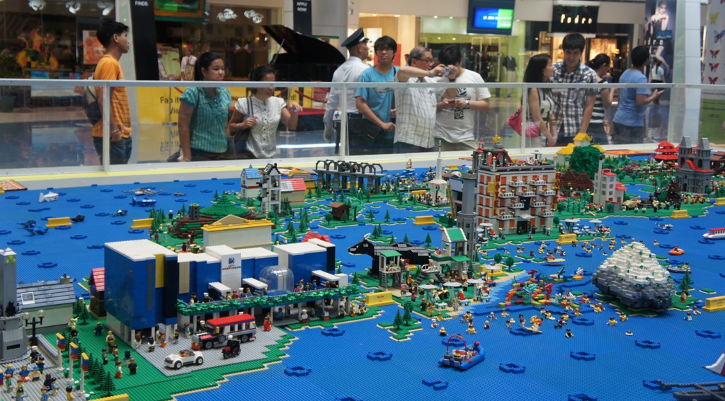 OUR PHILIPPINE TREES: Lego is More Fun in the Philippines