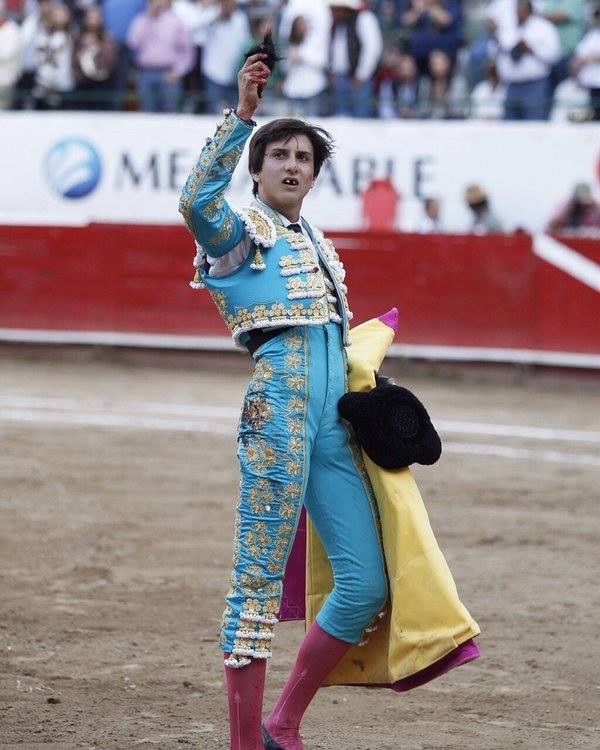 Sol, sangre y arena: ANDRÉS ROCA REY