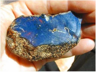 El Arte de la Orfebrería y Joyería : El ámbar azul