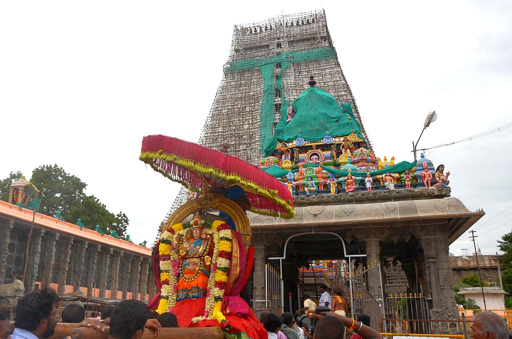 Pictorial Report: 2016 Adi Puram Arunachaleswar Temple -- Theerthavari ...