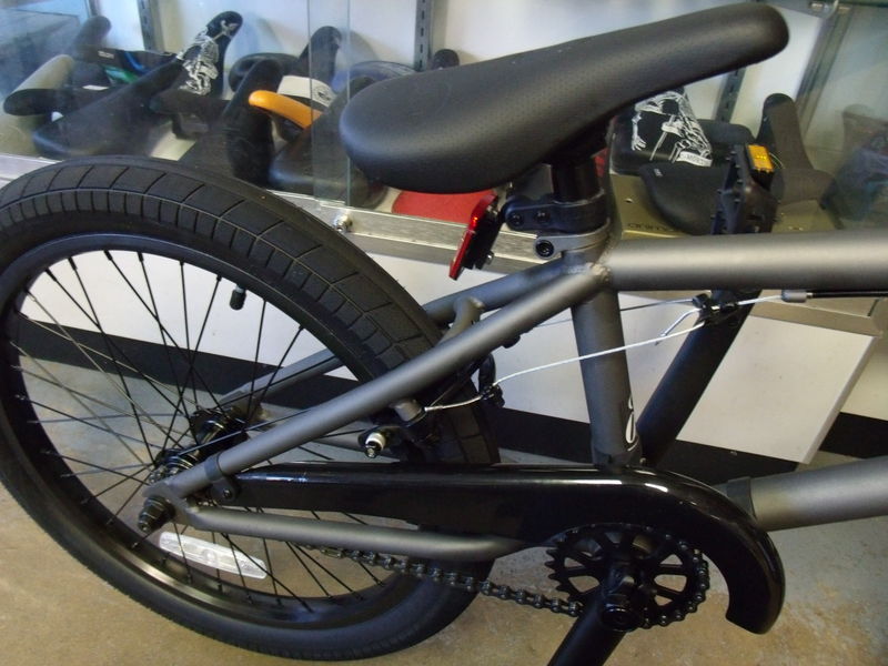 SPORT STATIONS: CULT BIKES CC02 RAW/ORANGE 2012 BMX BIKE