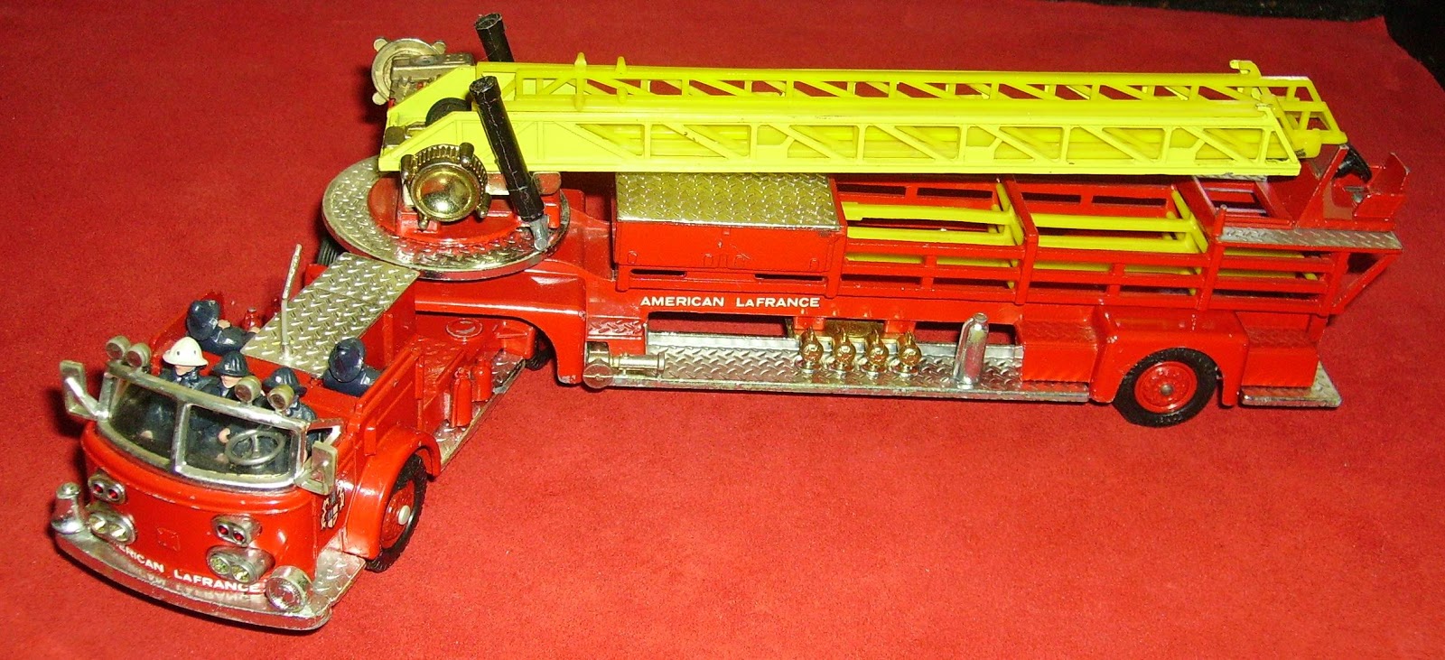 My diecast collection: 1965 American LaFrance Aerial Ladder Fire Engine