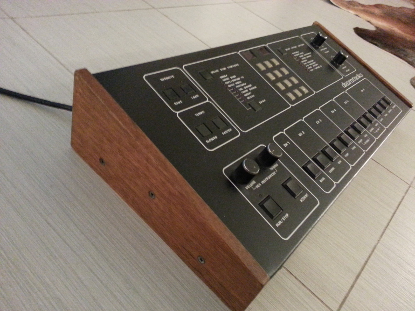 MATRIXSYNTH: Sequential Circuits Drumtraks Drum Machine