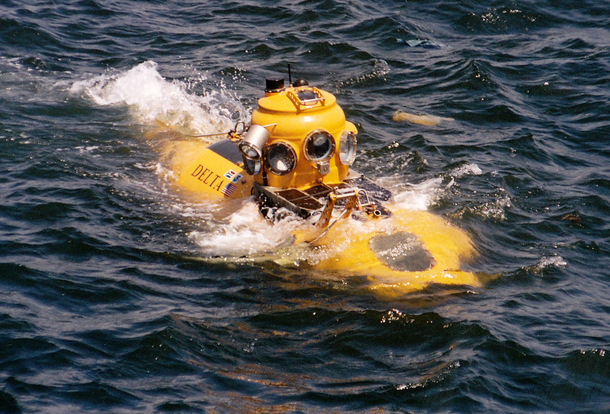 THE SINKING OF THE OCEANOS - 4th of August, 1991: The Oceanos at the ...