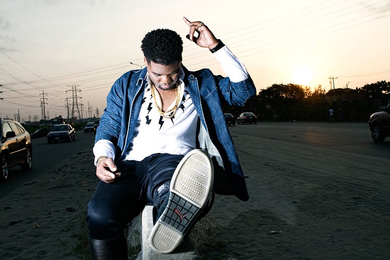 Mo'Eazy releases new photos...unveils onward plans!