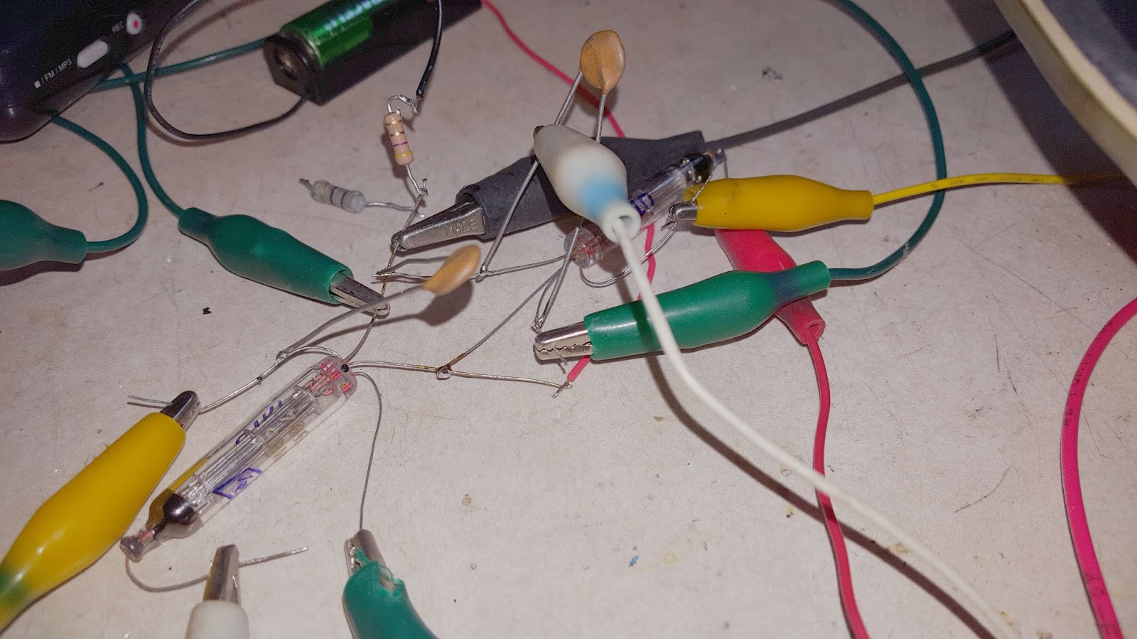 KA7OEI's blog: A simple push-pull audio amplifier using russian rod ...