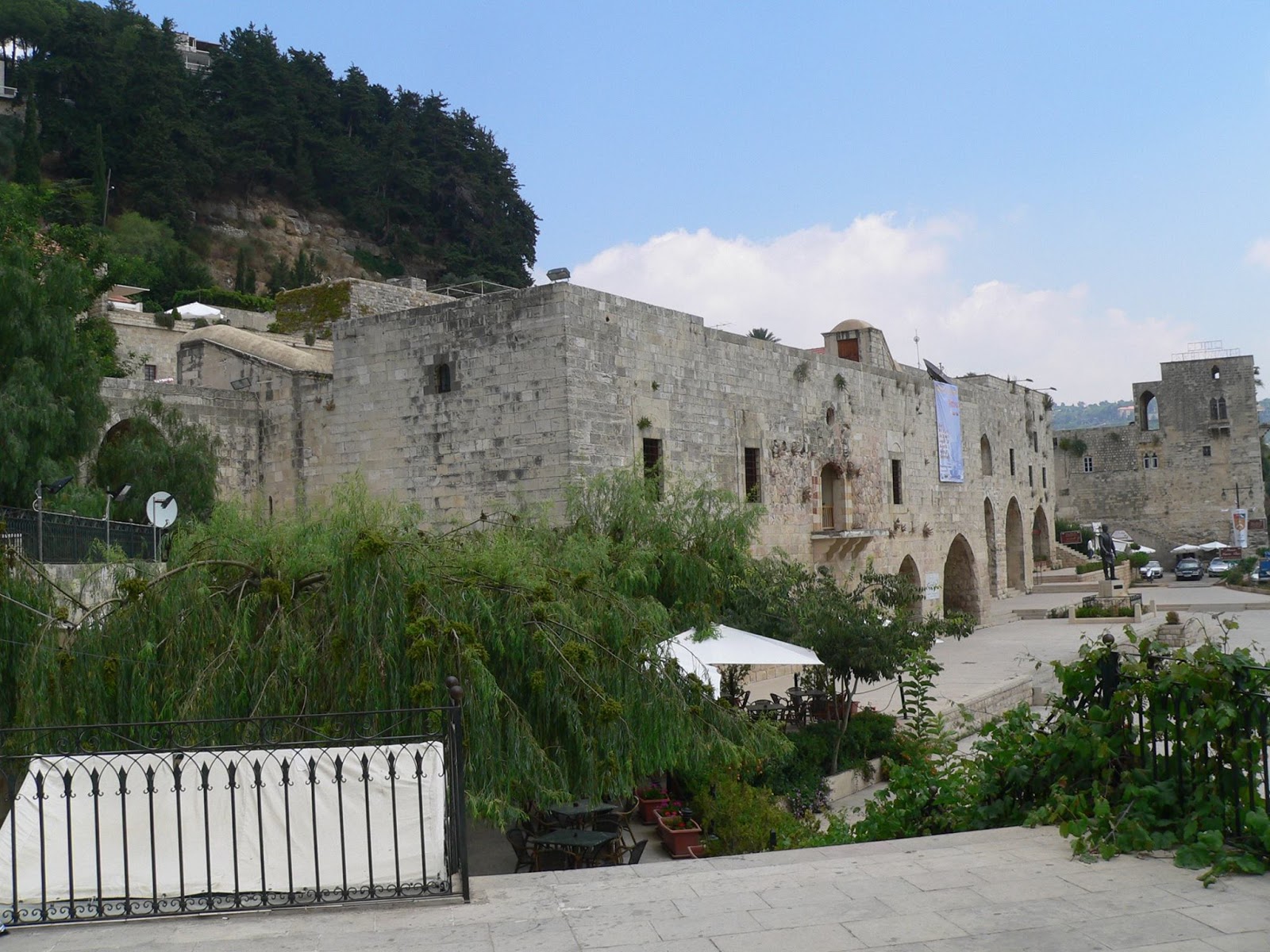 Focus sur le LIBAN: Geagea et Aoun devraient porter Dory Chamoun à ...