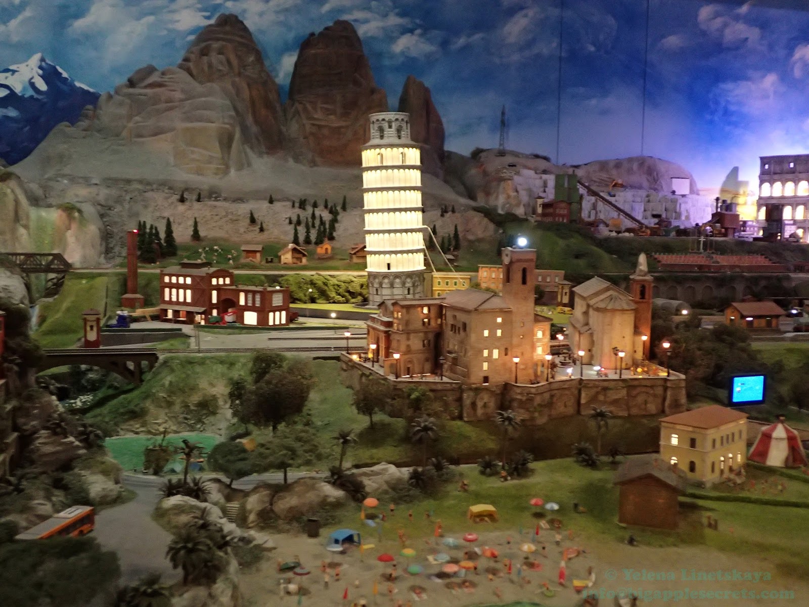 Big Apple Secrets: Gulliver’s Gate