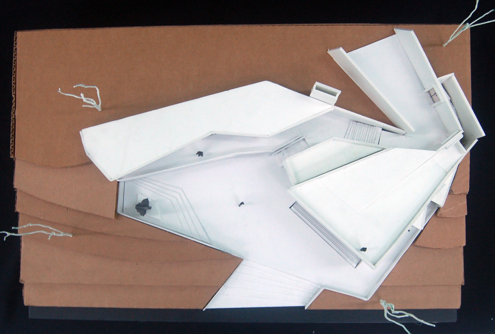 Escala Monumental - Escala Humana | arq-concept