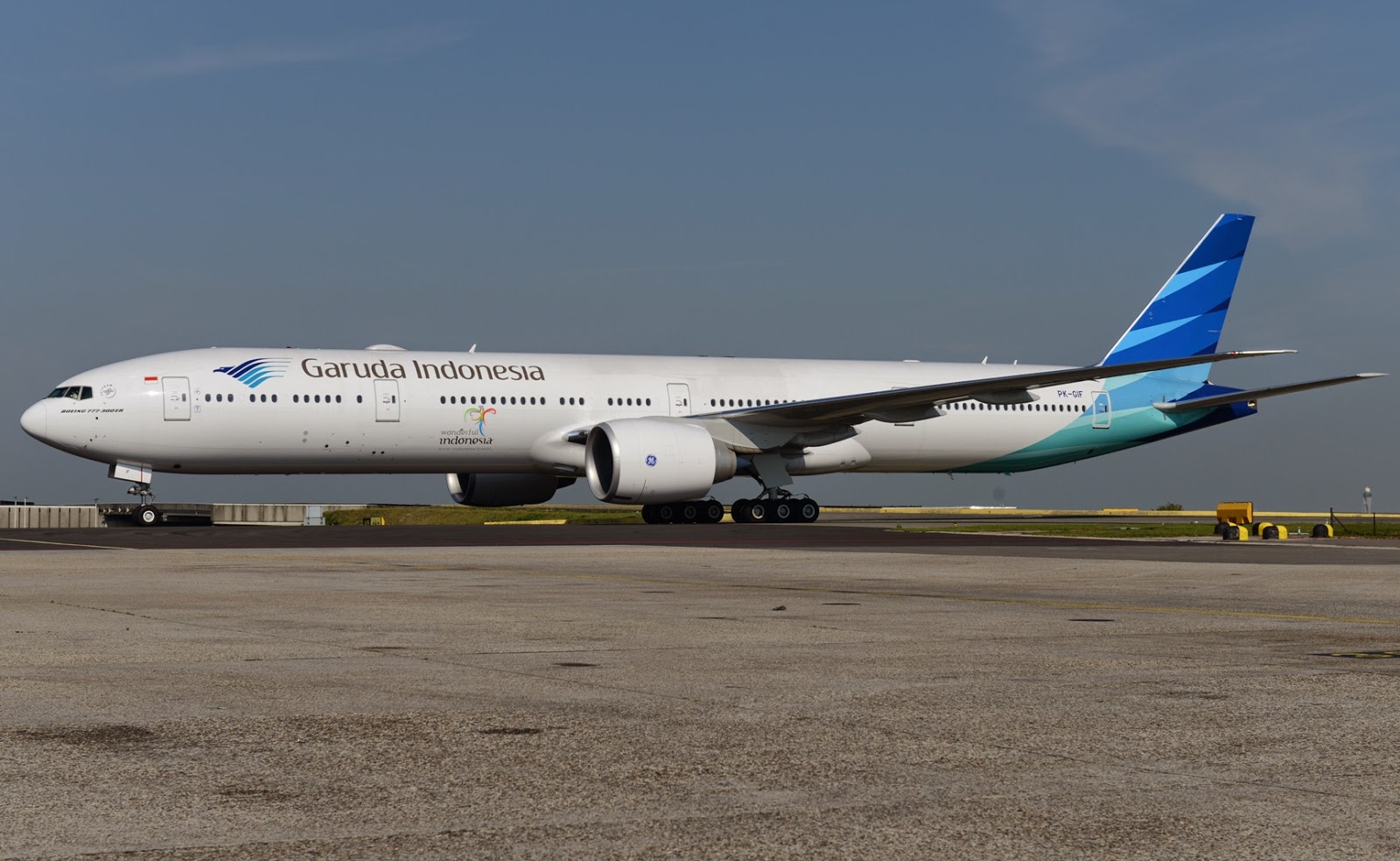 Flyingphotos Magazine News: GARUDA INDONESIA - B777-300ER - PK-GIF