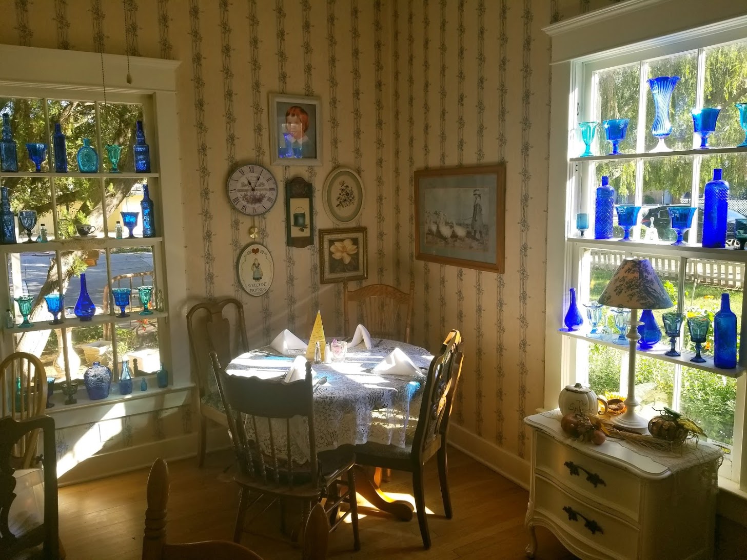 Pillar to Post: ROLLING SCONES / DELIGHTFUL TEA ROOM OUTSIDE OF PHOENIX