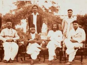 Srujana: Rare picture of Dr.Hedgewar (Doctorji) and Golwalkar (Guruji ...