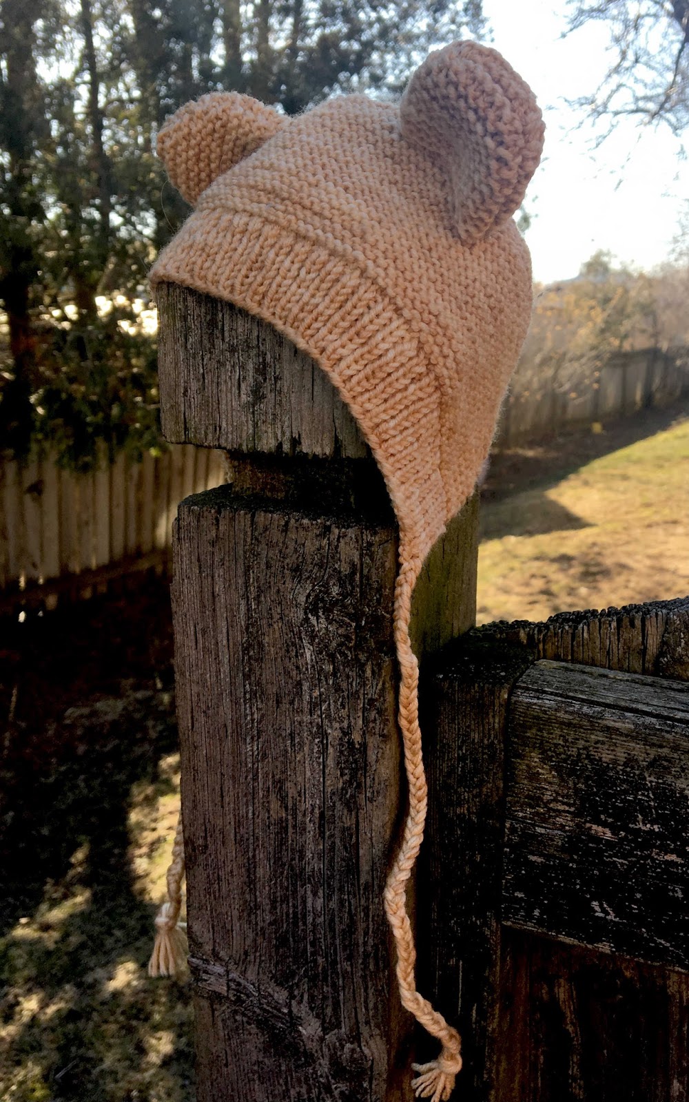 Wandering Cat Studio: FO: Bearly bonnet