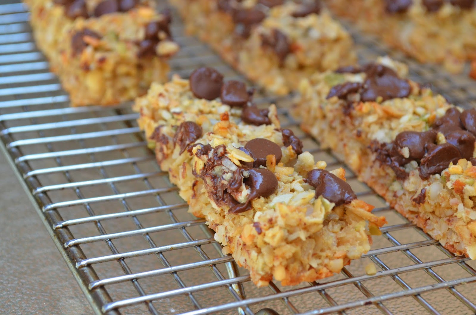 forever-nutrition-chocolate-chip-muesli-bars