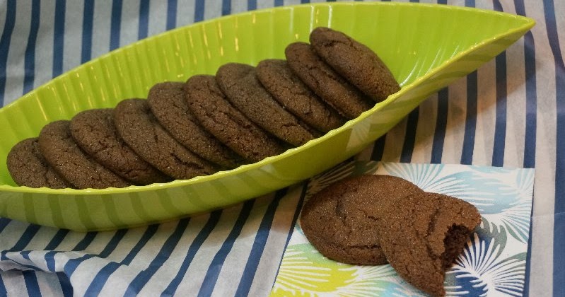 Mennonite Girls Can Cook: Chocolate Snaps