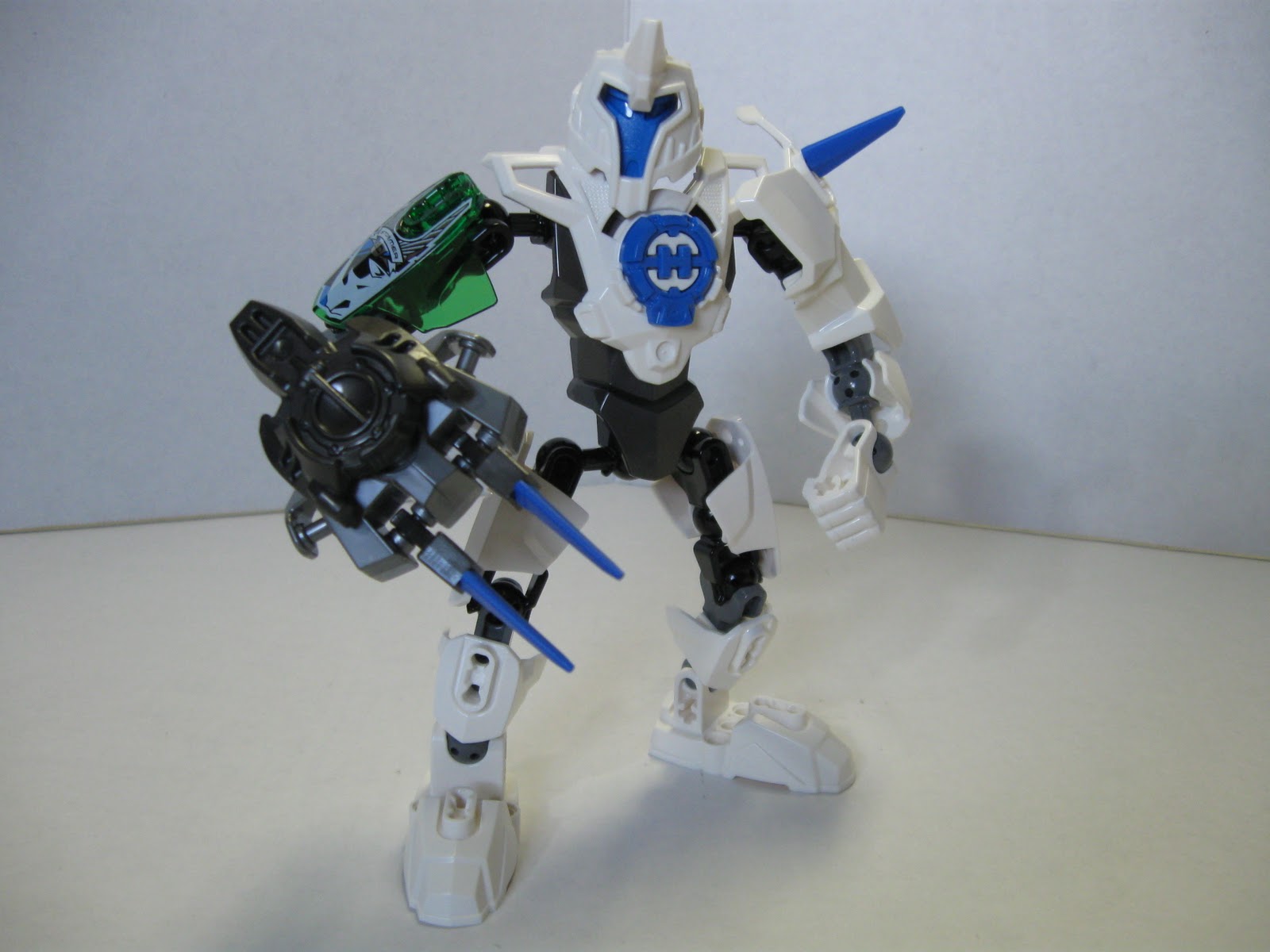 theBolderBoulder: Hero Factory Review: Stormer 3.0