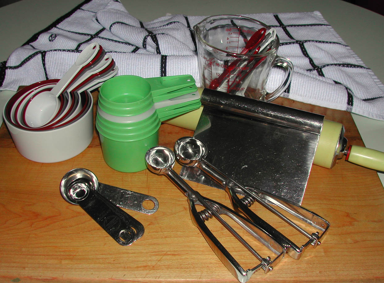 The Iowa Housewife: Cookie Baking Tools