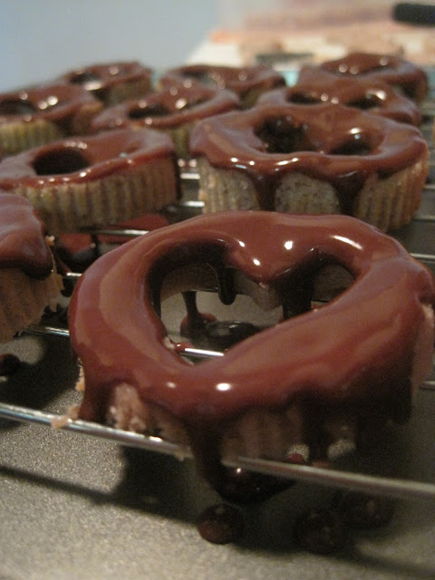my feelings taste like cupcakes: Double Decker Raspberry Heart Cupcakes