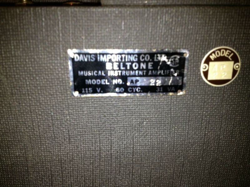Canadian Vintage Guitar Hunt: Vintage BELTONE AP-22 Tube Amp
