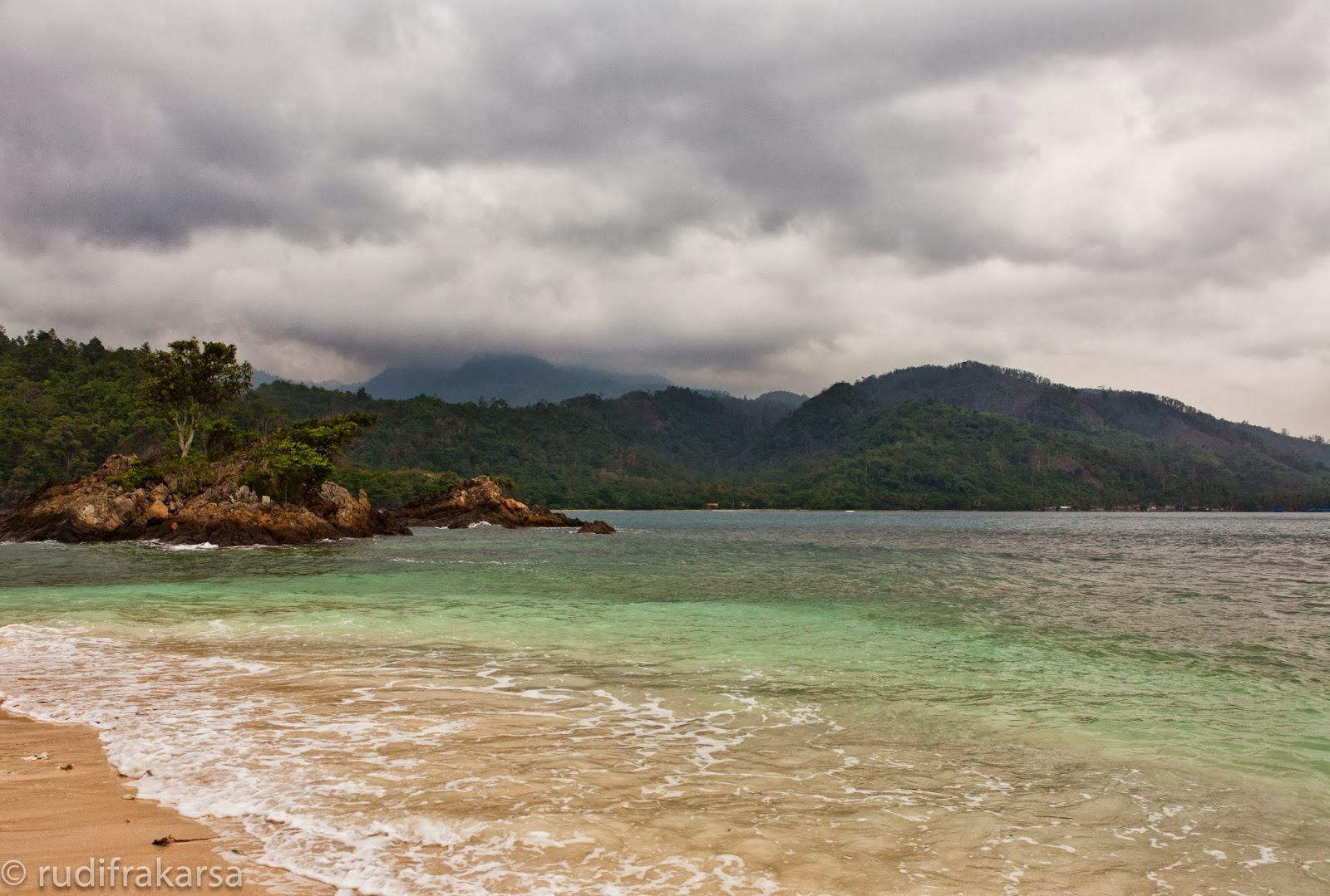 My Purple World : A lil' note on Kiluan, Lampung's hidden paradise...#1