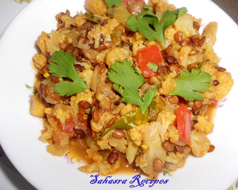 Sahasra Recipes: Sprouts Horse Gram Cauliflower Curry / Molakettina ...