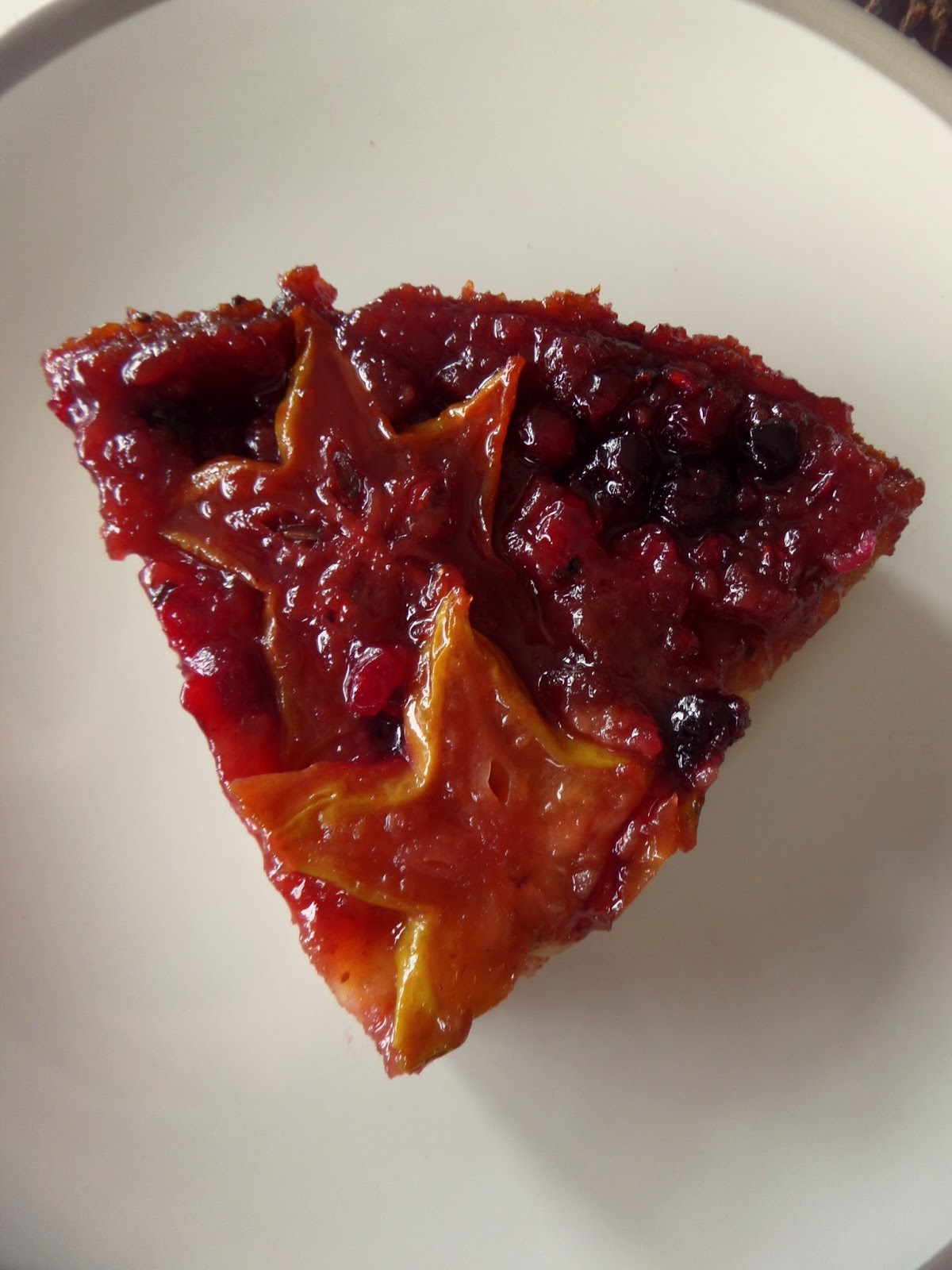 Starfruit and berries upside down cake // Gateau tatin a la carambole ...