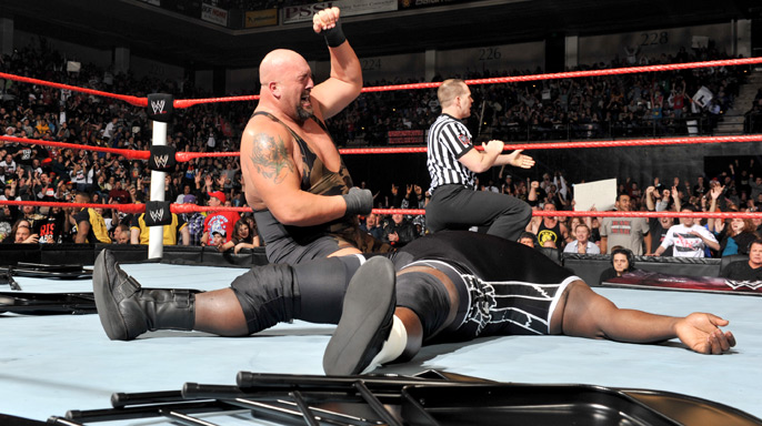 WWE In live!!!!: BIG SHOW vs MARK HENRY