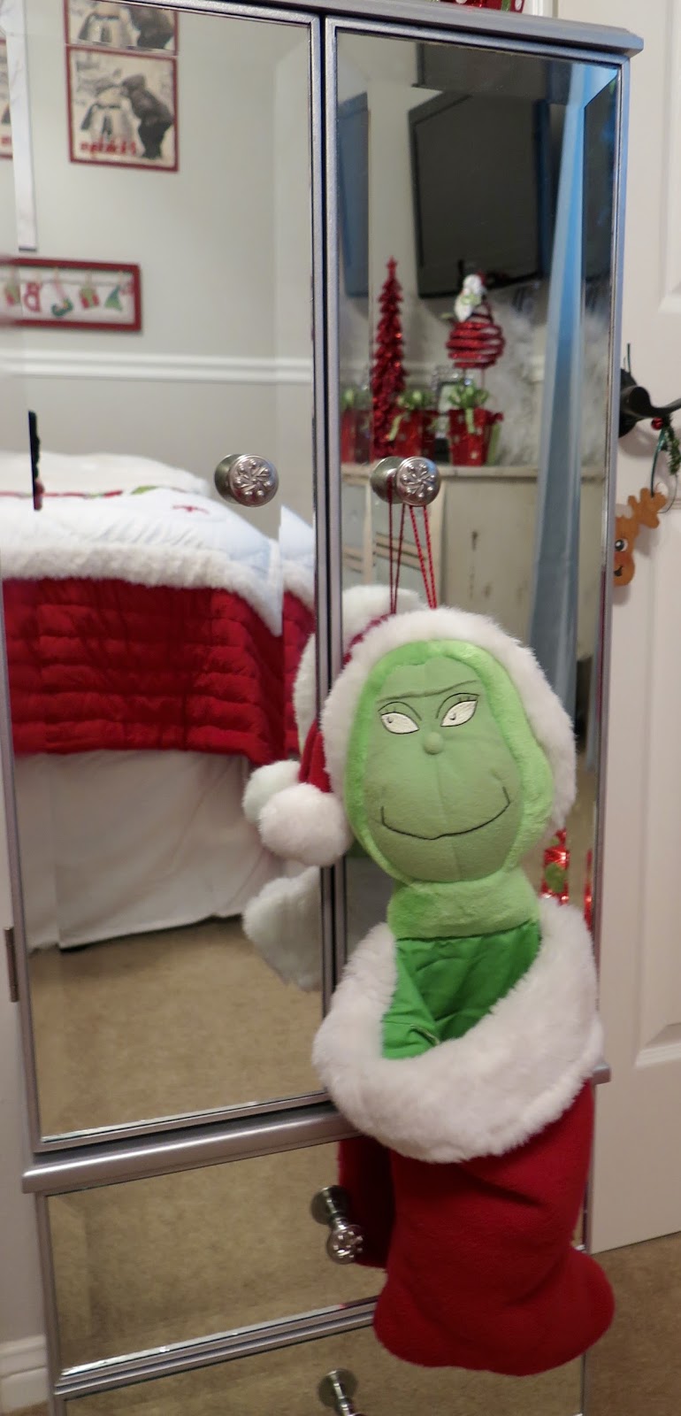 Life By The Pool. . .it's just BETTER!: Holiday Home Tour - The Grinch ...