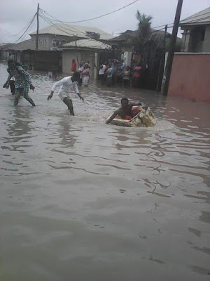 Photos: Flood takes over parts of Okota following heavy downpour in Lagos