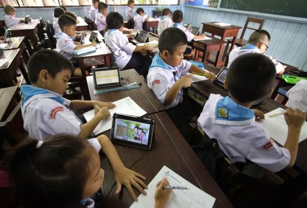 # Cik Apple #: PENGGUNAAN GADGET ICT DALAM PENGAJARAN DAN PEMBELAJARAN