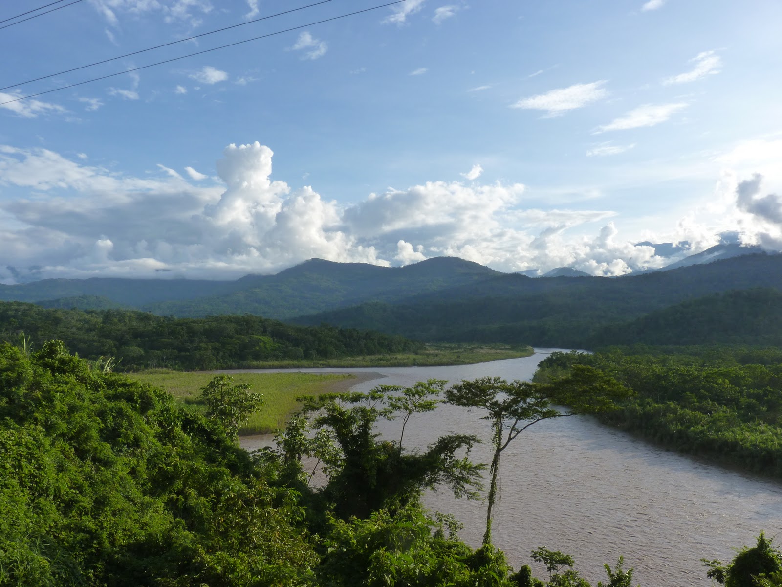 POR LOS CAMINOS DEL VRAEM: El VRAE tiene cosas buenas