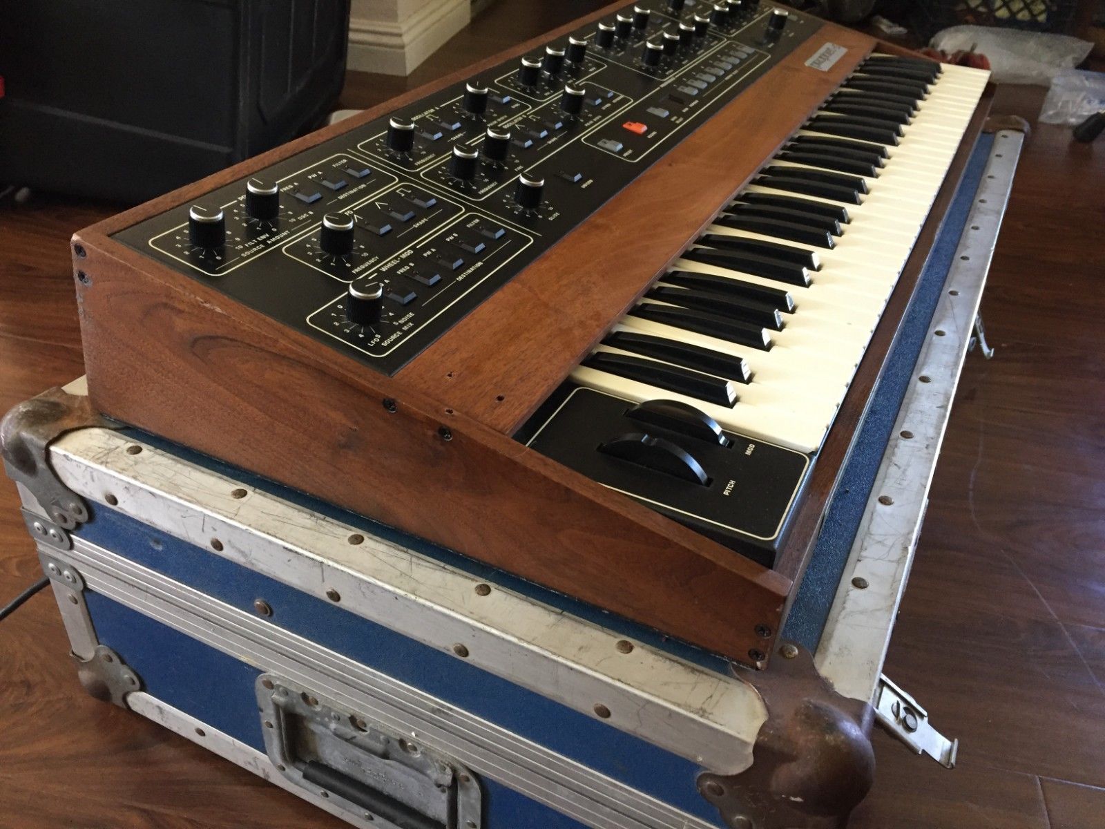 MATRIXSYNTH: Sequential Circuits Prophet 5 Synthesizer w/ Road Case SN 2249