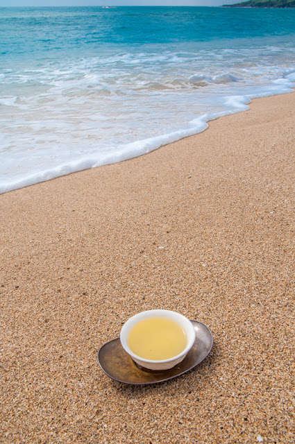 Tea Masters: Postcards from the beach