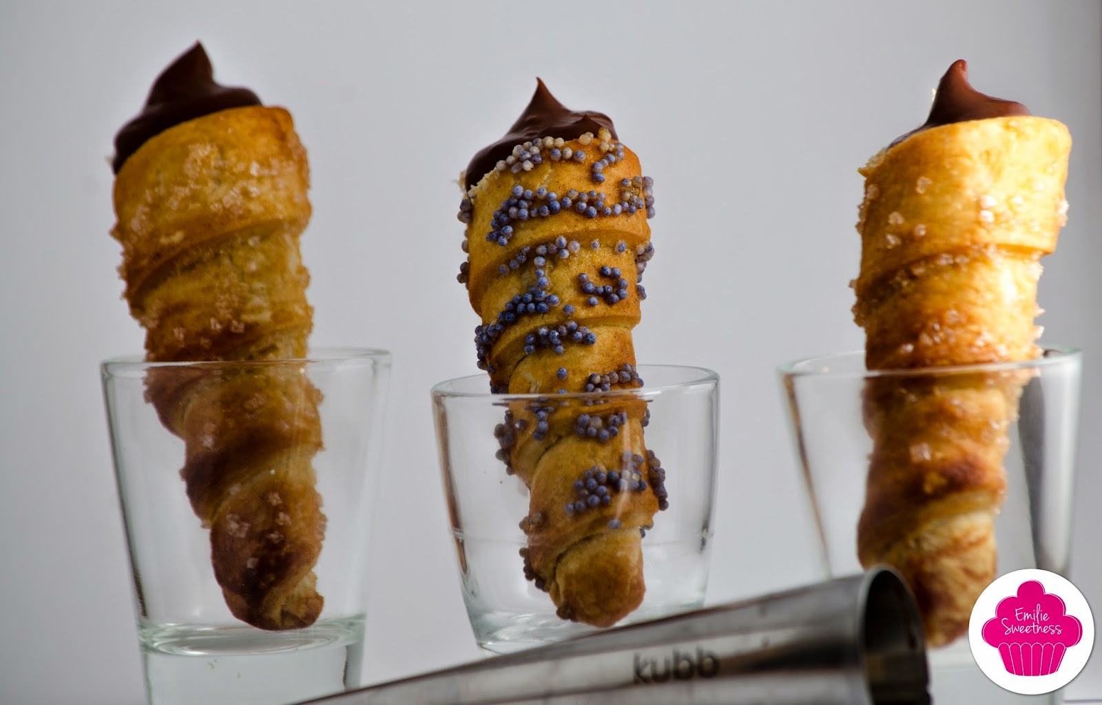 Emilie Sweetness: Cornets au chocolat - cornets de pâte feuilletée ...