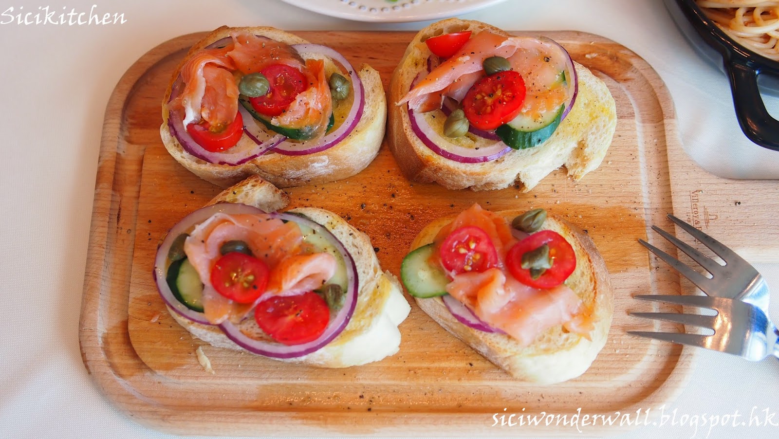 Sicikitchen: 【Homemade brunch】Smoked salmon mini toast-recipe