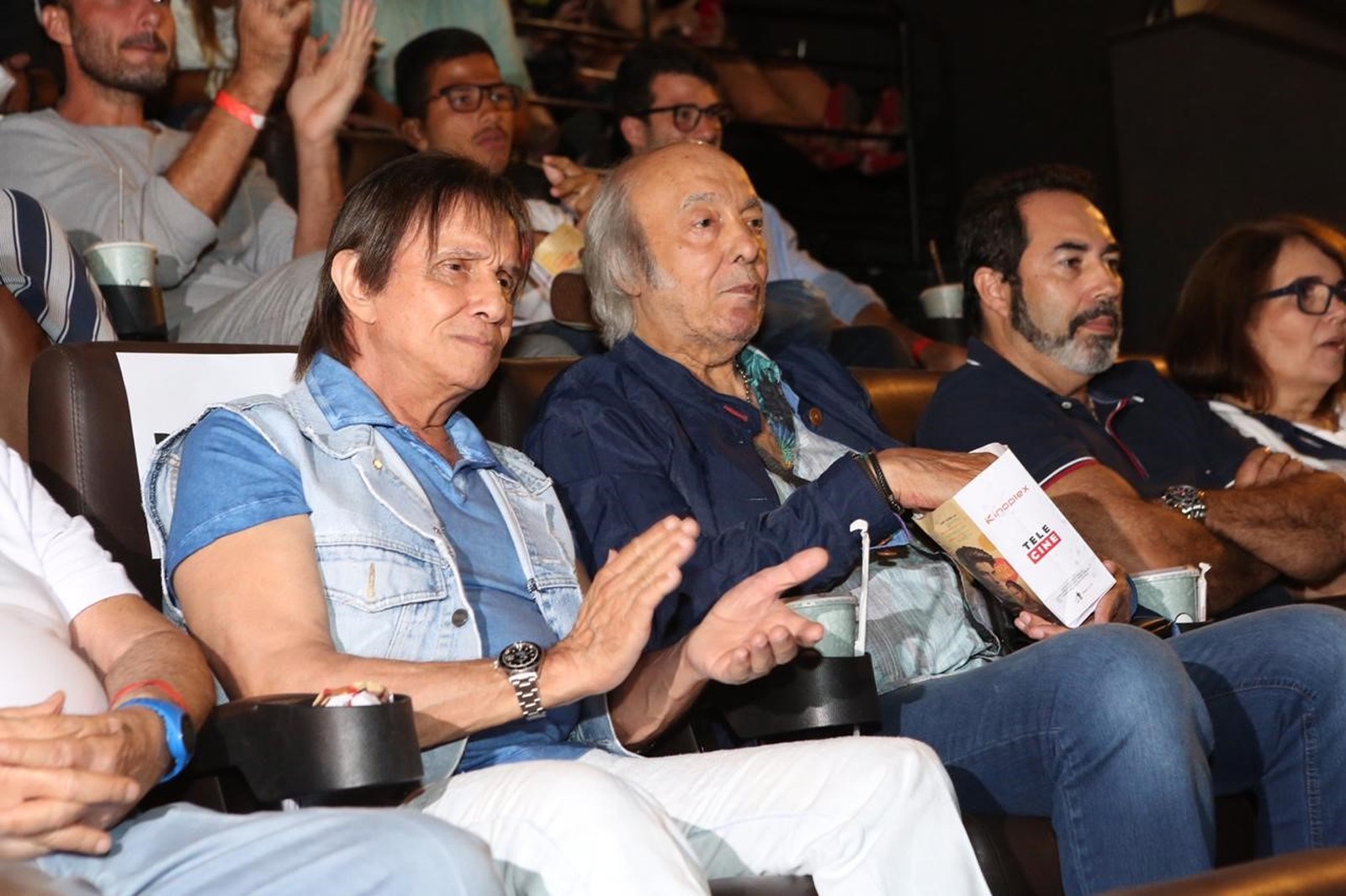 Roberto Carlos e Erasmo Carlos juntos na pré-estreia do filme Minha ...