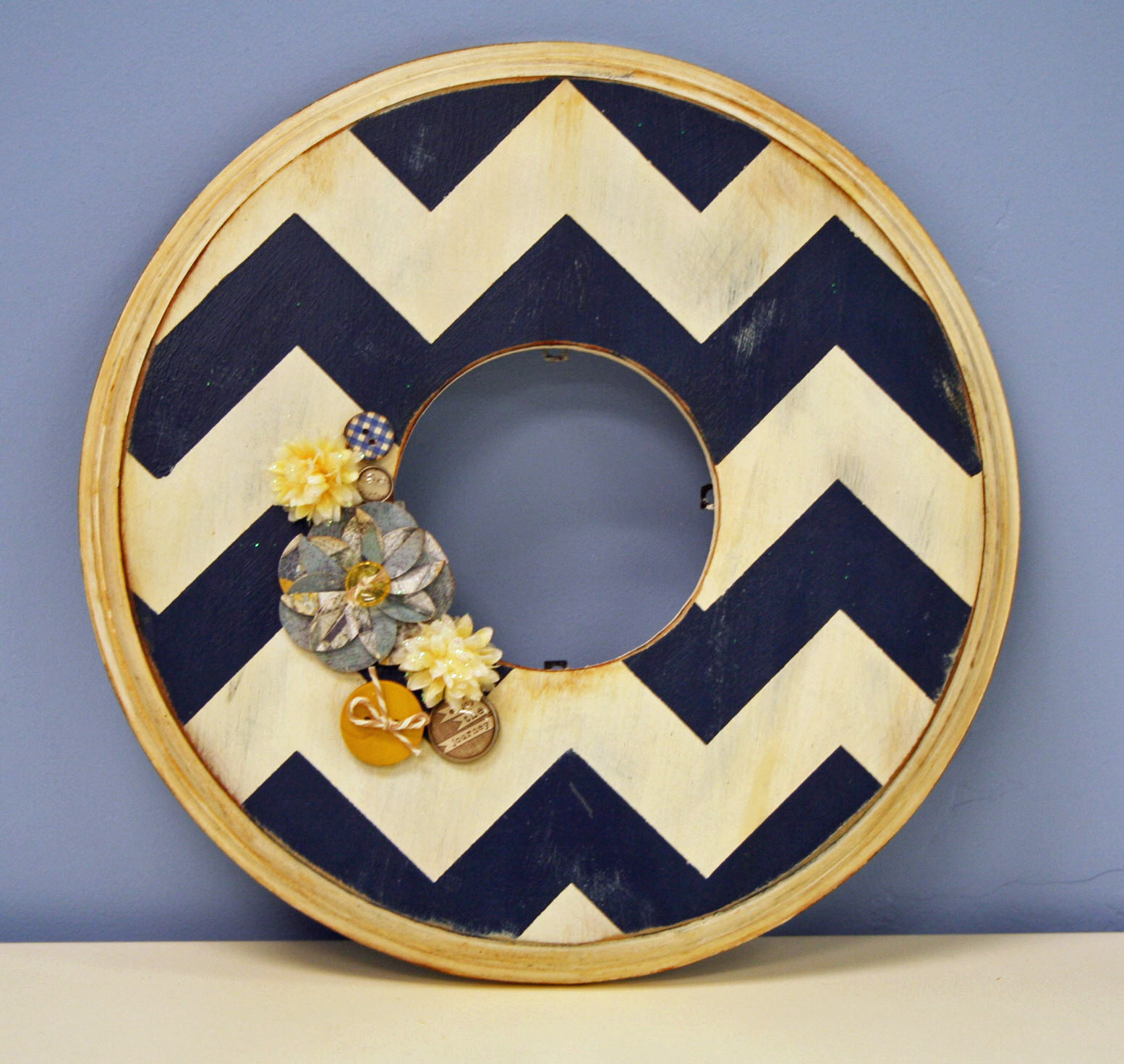 Oh My Crafts Blog: Chevron Circle Frame