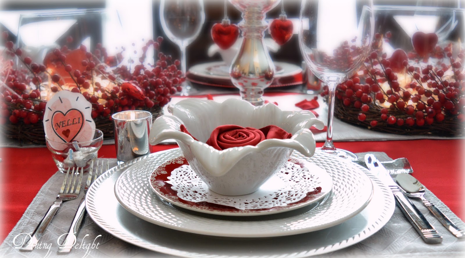 Dining Delight: Red Berry Valentine Tablescape