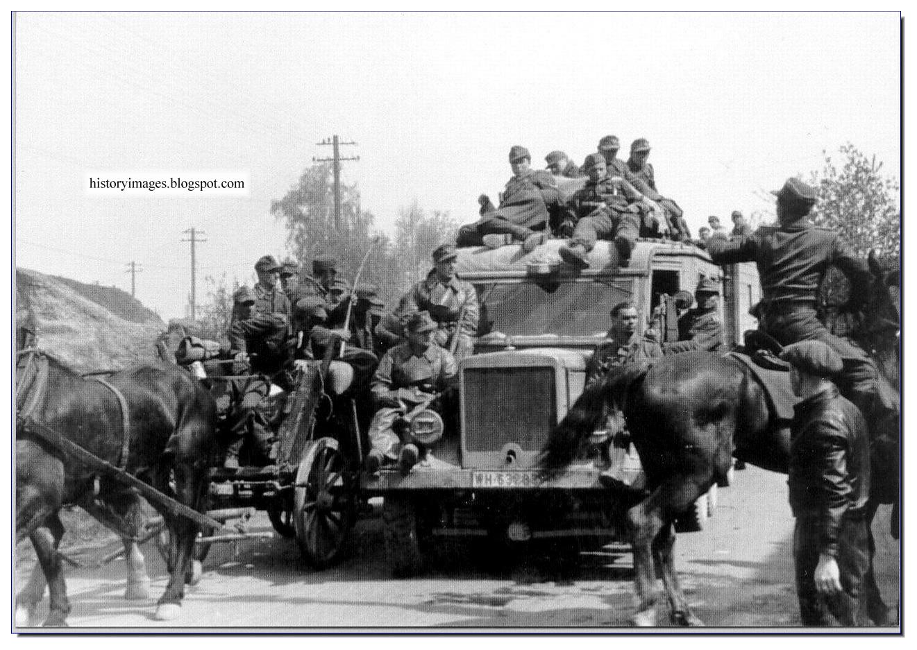 HISTORY IN IMAGES: Pictures Of War, History , WW2: Downfall: The ...