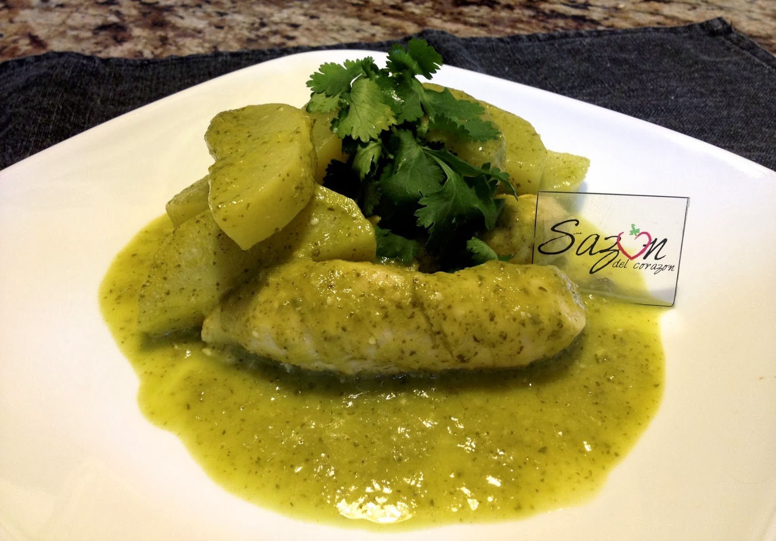 Sazón del corazón: Pollo con chayotes en salsa verde