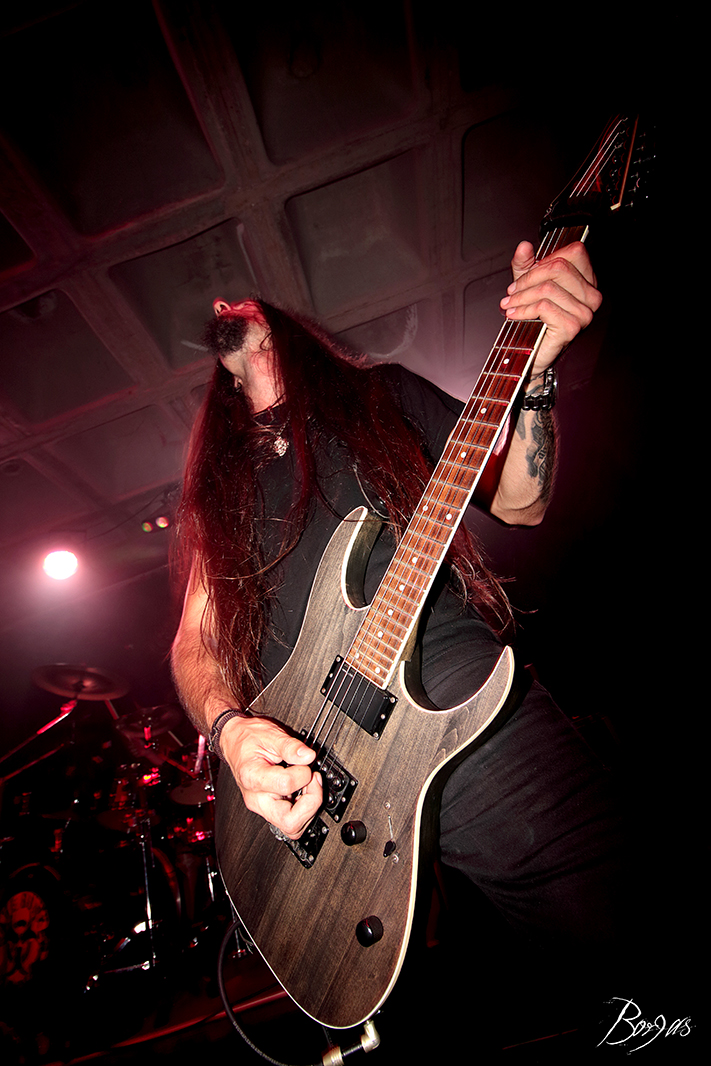 La Biblioteca de Miguel Borgas: Fotos Infrahumano