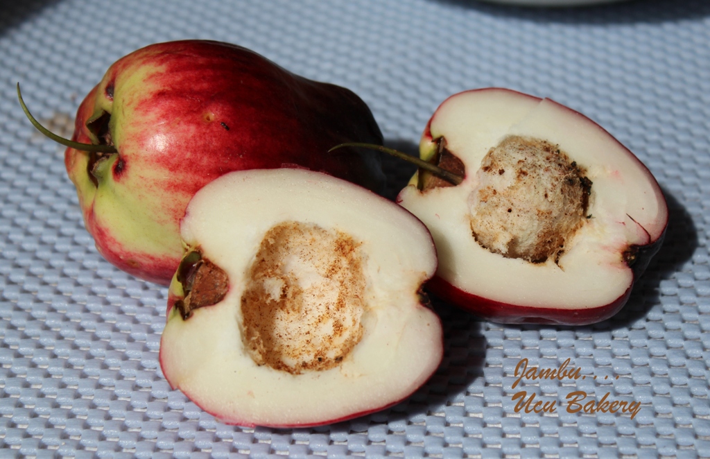 Jambu yg paling banyak nama..... * Ucu Bakery