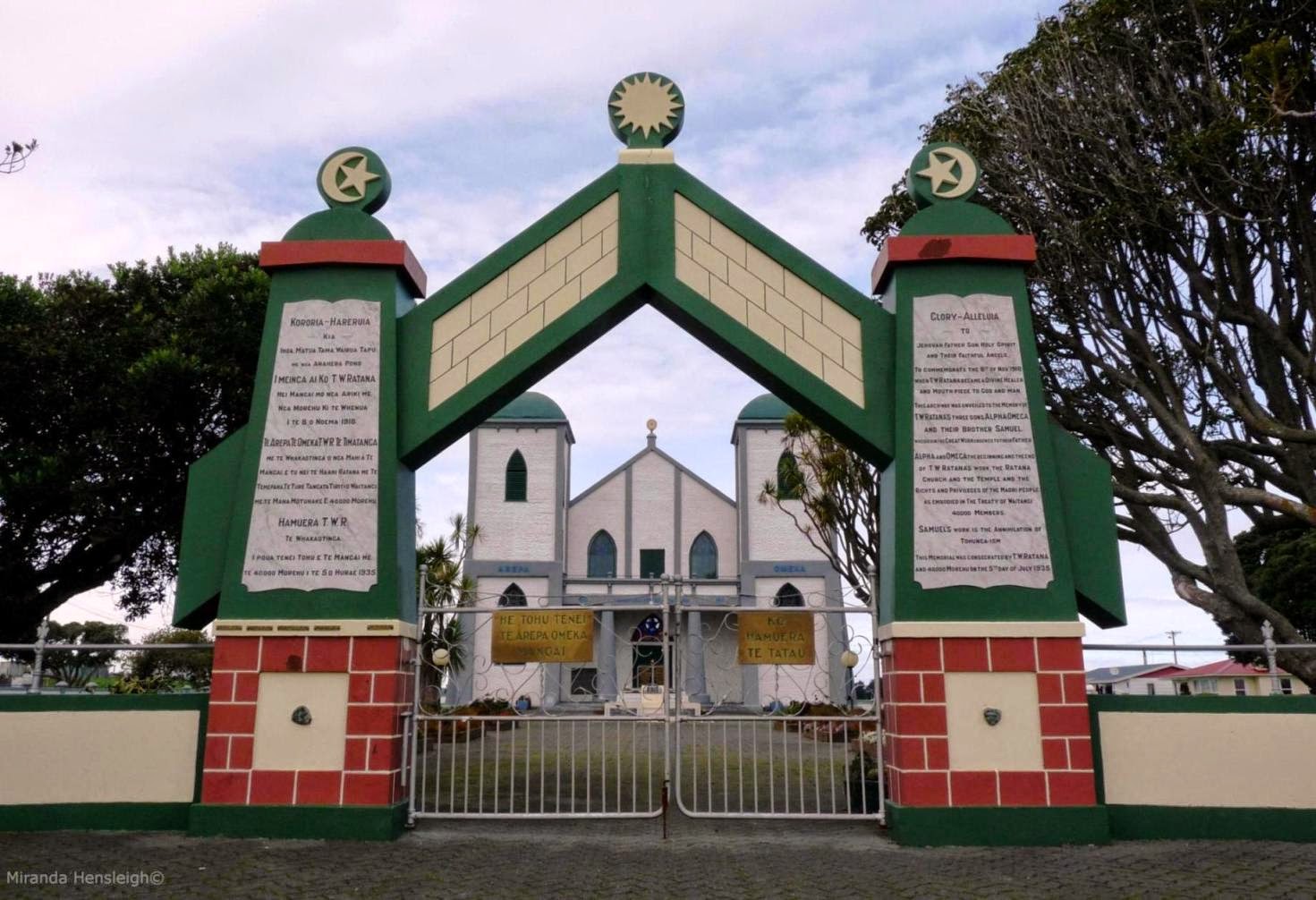 Gorgeous with Attitude: Ratana Temple Photos