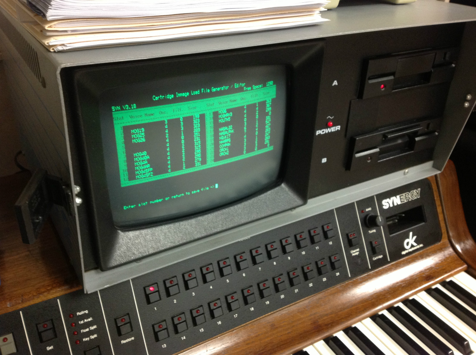 MATRIXSYNTH: DK Synergy II+ Synthesizer with Kaypro II PC SN 01272