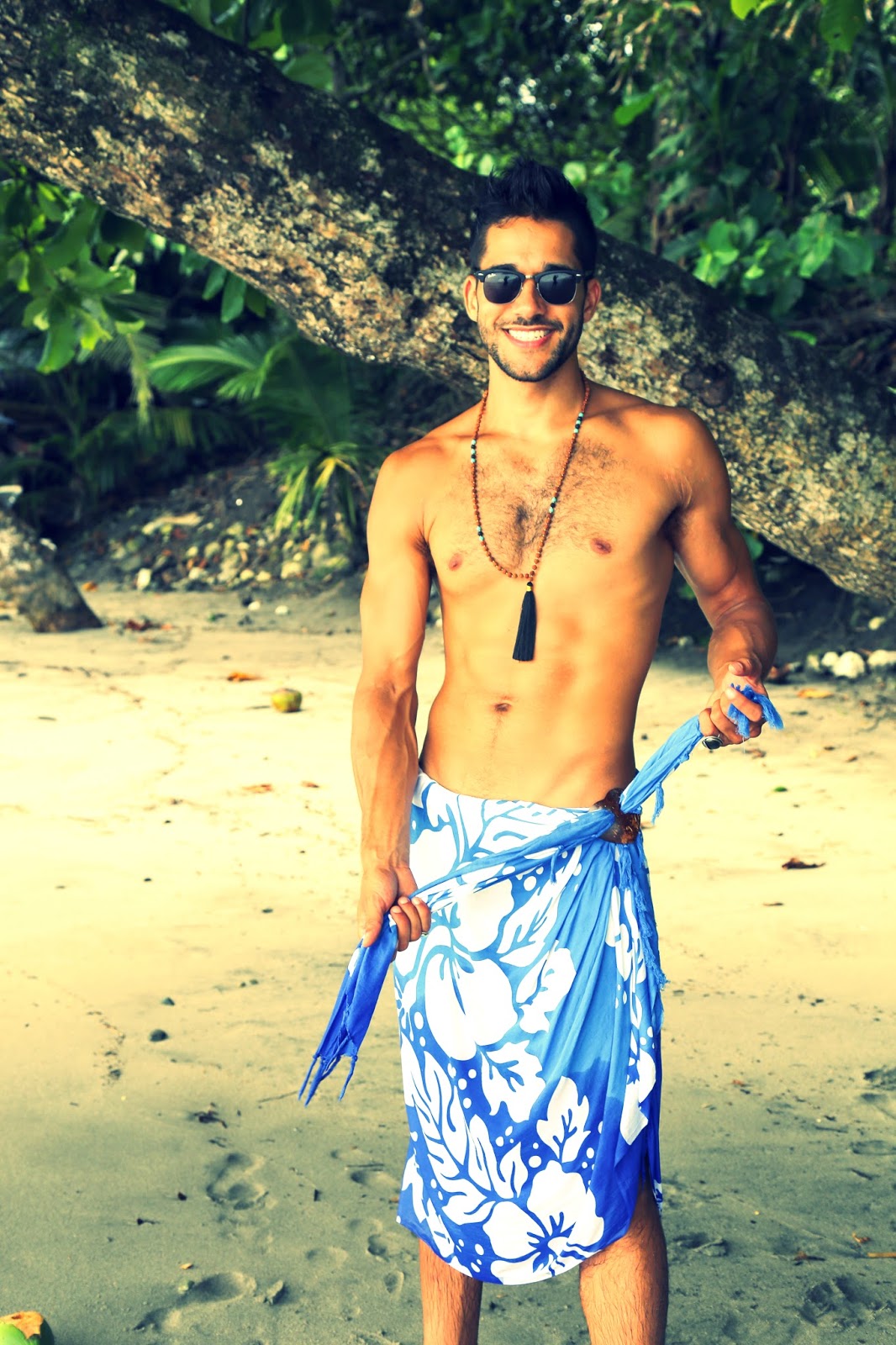 1 World Sarongs - "The Sarong Source Blog": Postcards from Samir and ...