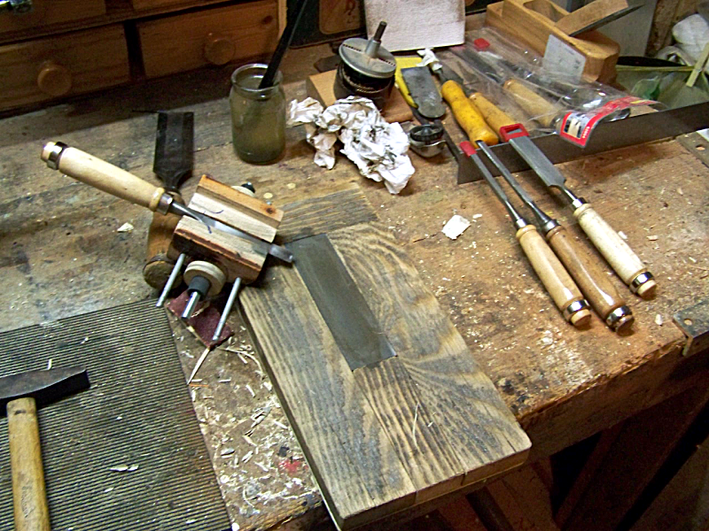 Mytech: DIY Chisel sharpening jig (work in progress)