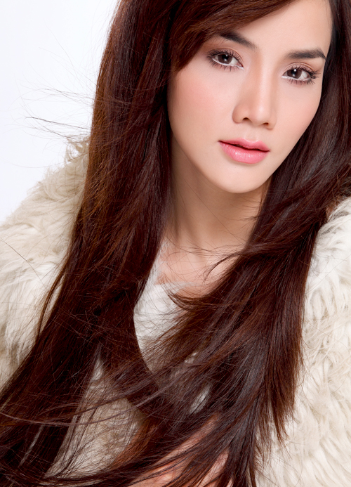 Trang Nhung’s feminine hair style | Topvn.me