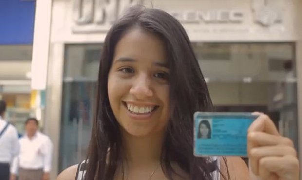 "El Todopoderoso": Perú: ¿Por qué no puedes sonreír en la foto de tu ...