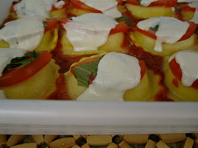 Stephanie Cooks: Baked Ravioli Caprese